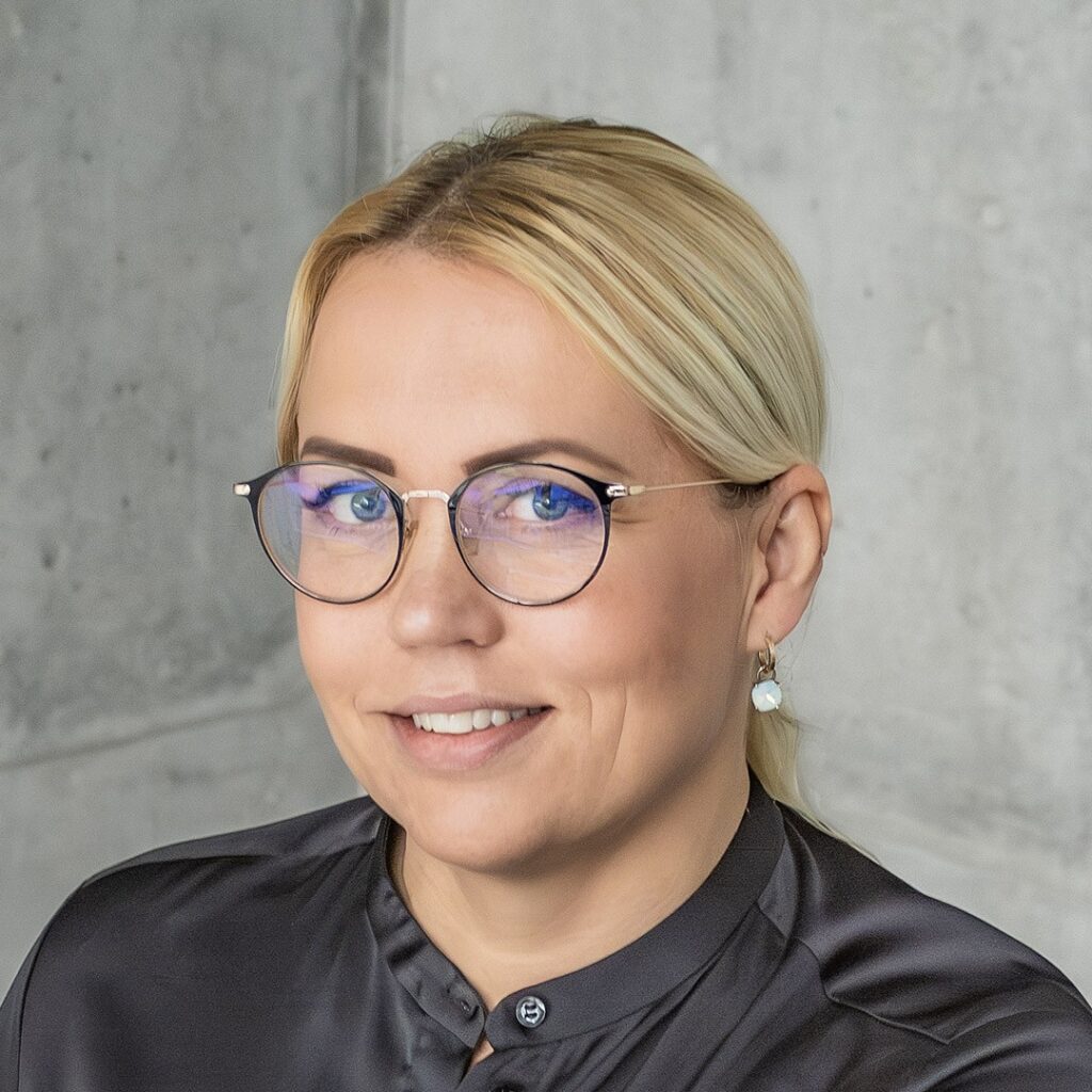 Ärikliendi kontaktid | Holm pank